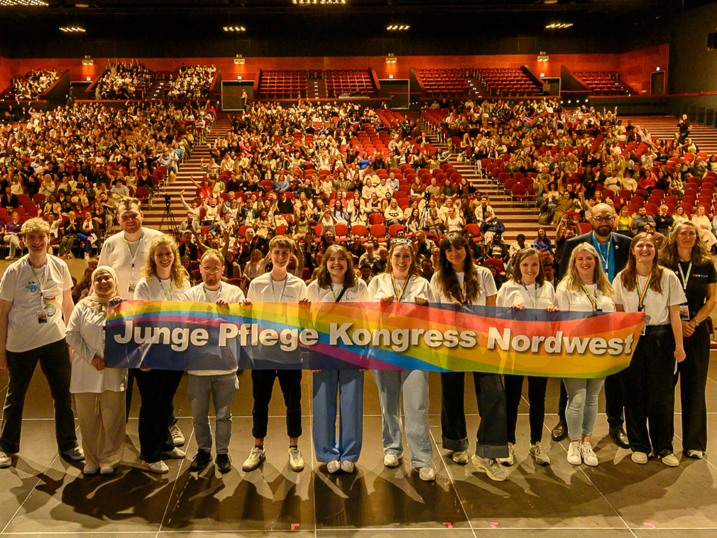 Proud to become a nurse! Der Junge Pflege Kongress Nordwest 2026 legt ...